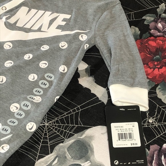Nike | Pajamas | Nwt Nike Air Kids Smiles Button Onesie Footsie 6m ...